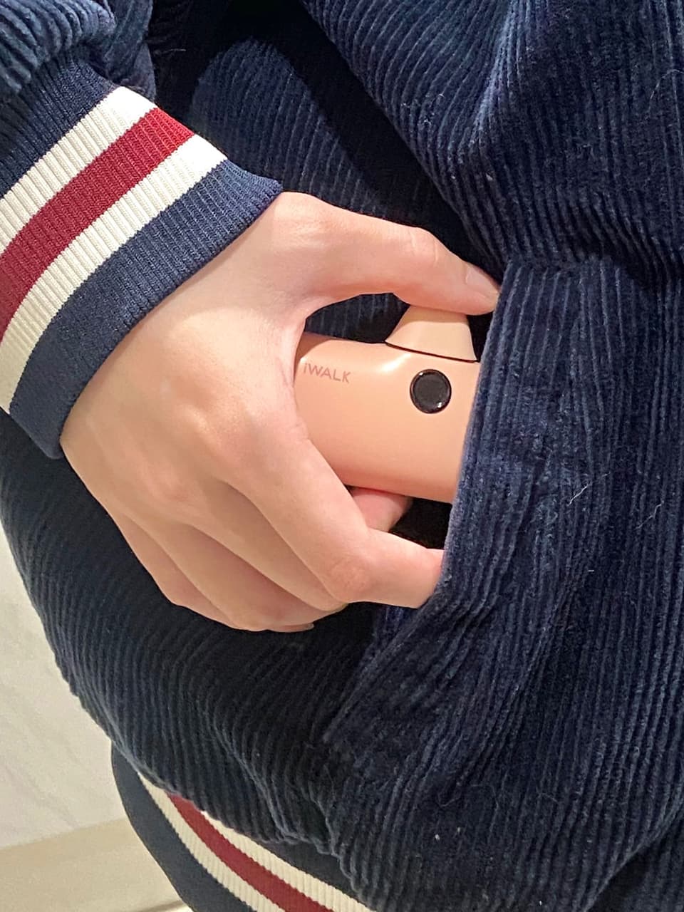 #我來開箱 小廢包絕對裝得下的行充🤏🏻 - 派西維爾🪐 (@o7_ahri) | Dcard