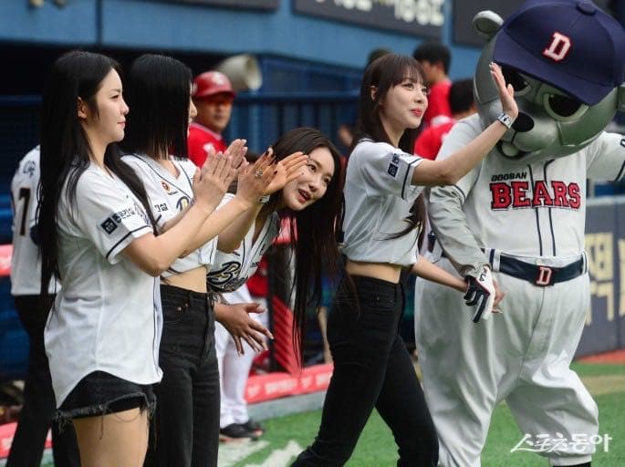 #分享 [明星開球趣] BB Girls/金智淑/韓勝宇/CLASS:y/吳允兒 - 追星板 | Dcard