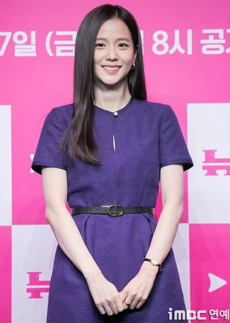 #分享 JISOO出席新戲《新烏托邦》新聞發佈會 - BLACKPINK板 | Dcard