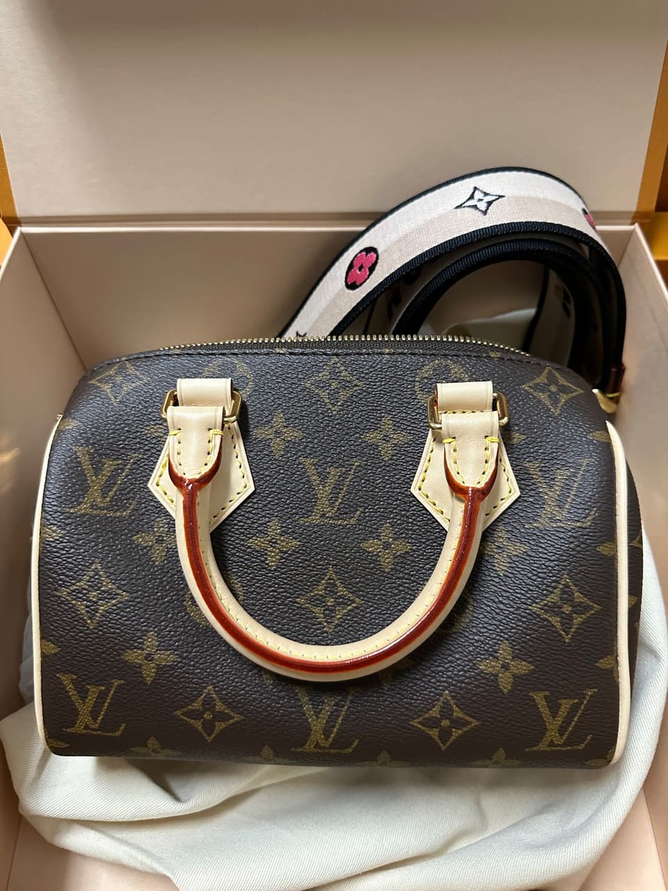 #開箱 LV speedy 20該留下嗎？！ - 精品板 | Dcard