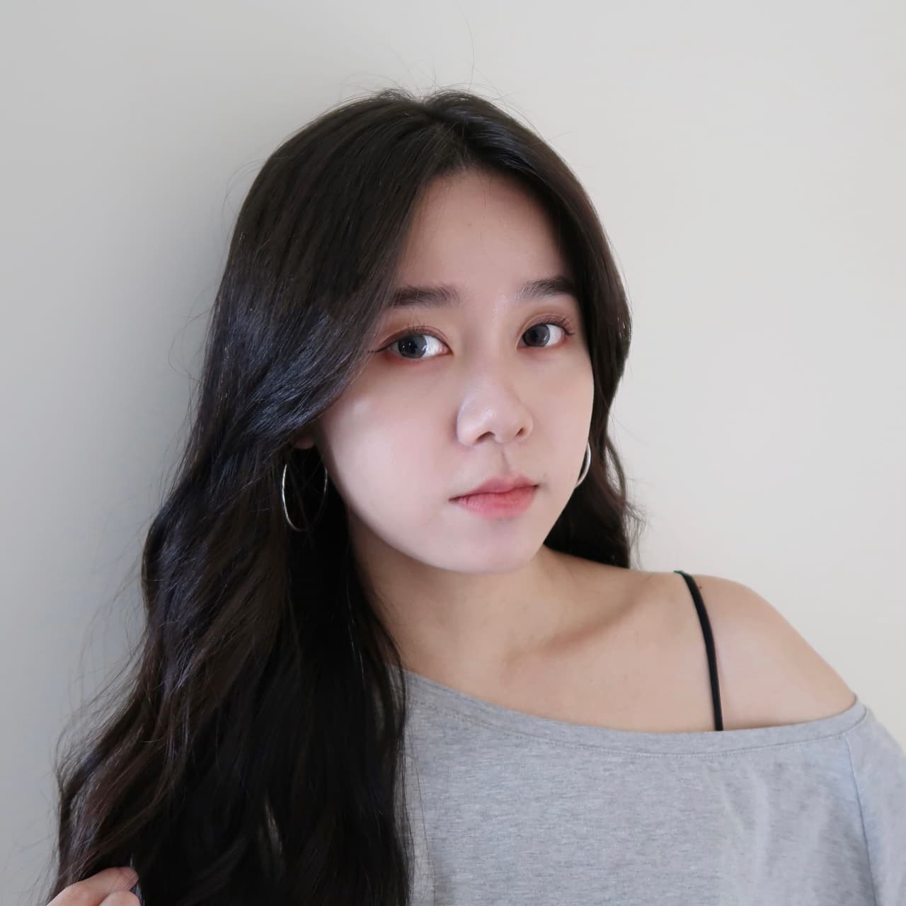 深瞳戴起來也水汪汪のGIVRE綺芙莉隱形眼鏡分享🩶🩷 - 美妝板 | Dcard