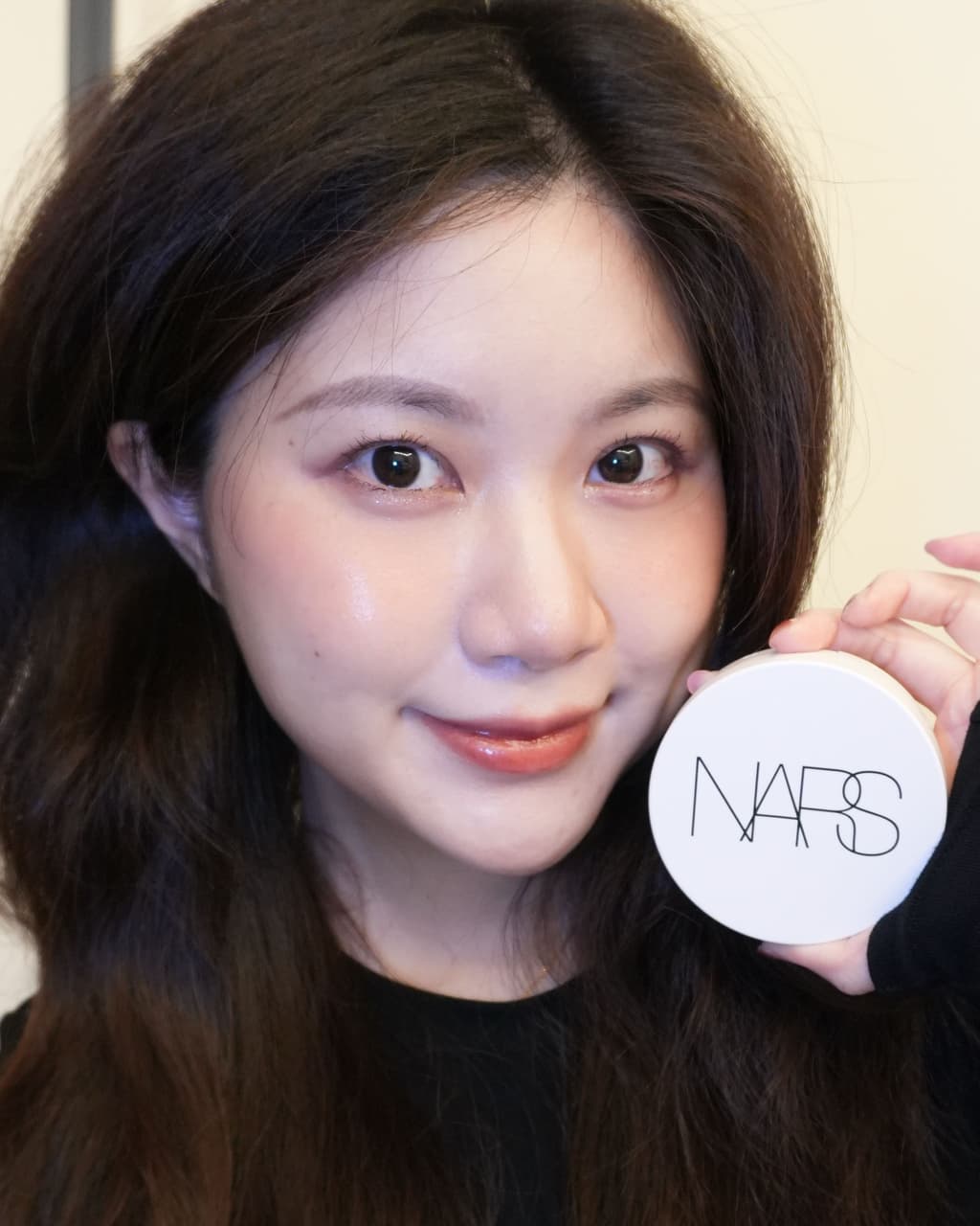 #開箱 我真的會為NARS落淚，底妝界的貼臉魔法師現身了 - 美妝板 | Dcard