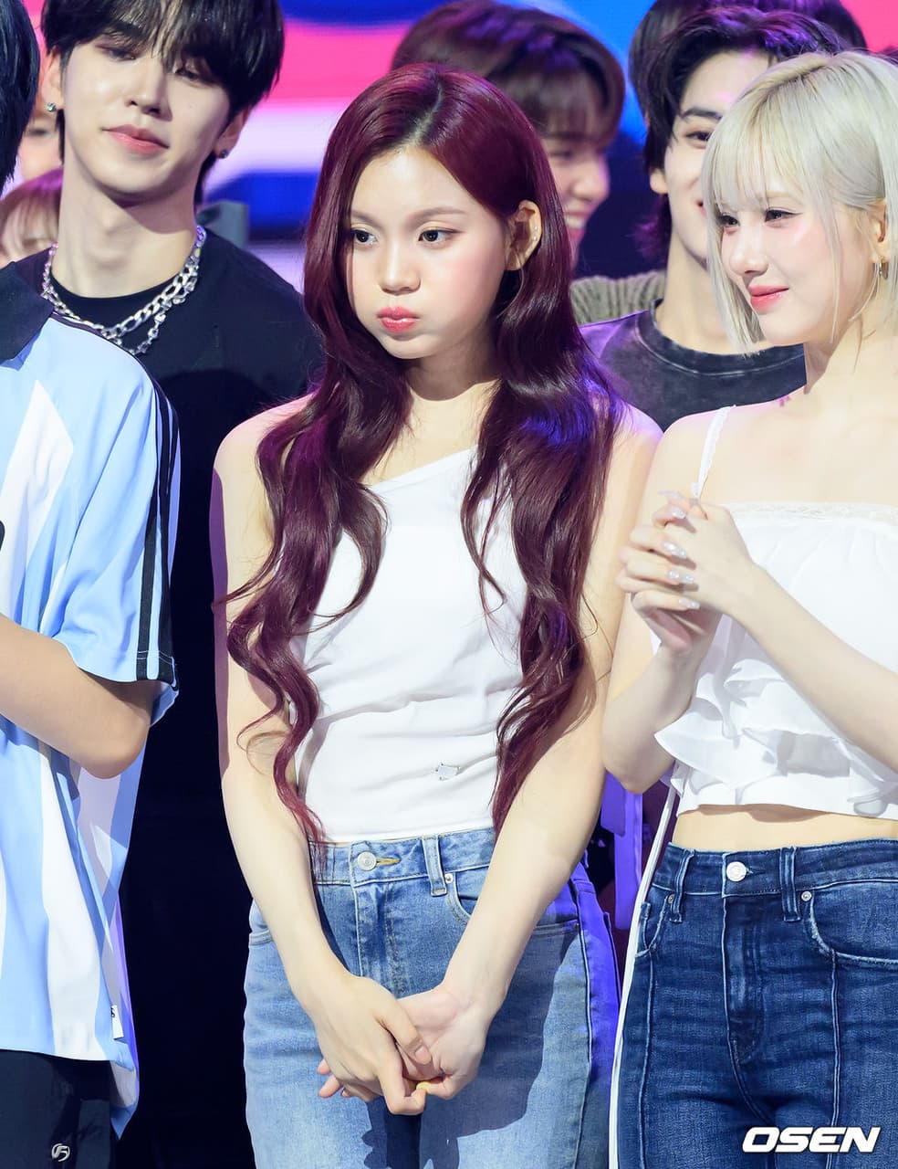 #集中討論 VIVIZ 正規一輯 A Montage of ( ) 回歸 - B72-6 留言 | Dcard