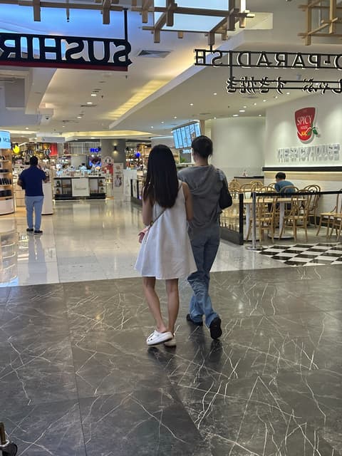 #分享 曼谷偶遇Lisa - B20 留言 | Dcard