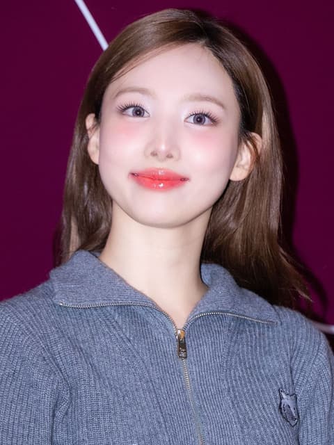 #分享 娜璉出席Msiaon Kitsune 24秋冬系列旗艦店活動 新聞照 - TWICE板 | Dcard