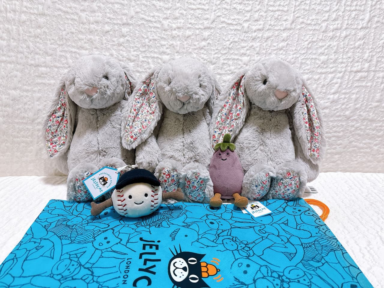 #我要賣 Jellycat 兔子跟玫瑰花🌹現貨快速出貨 - 二手交易板 | Dcard