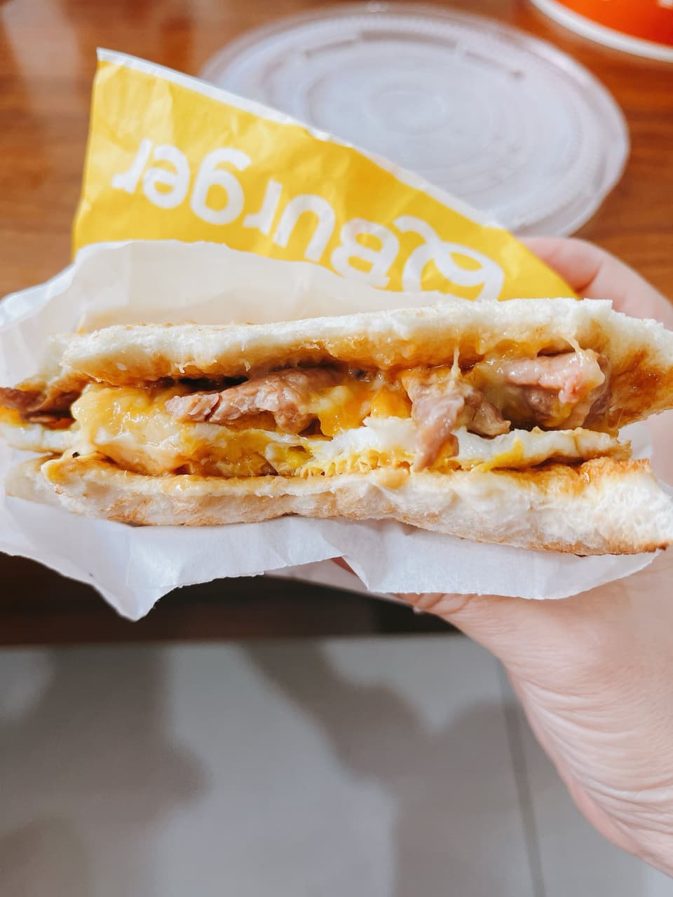 Q burger - 短尾袋鼠的隨性記錄分享 (@amyangelica) | Dcard