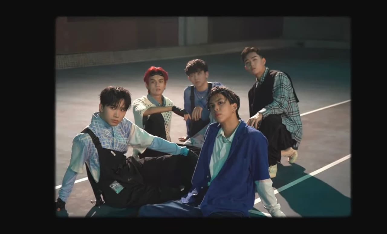 AcQUA源少年《Mmm..嗯》OFFicial PerFormance MV暗夜撩動版 / 個人不專業五寶評論 - 原子少年板 | Dcard