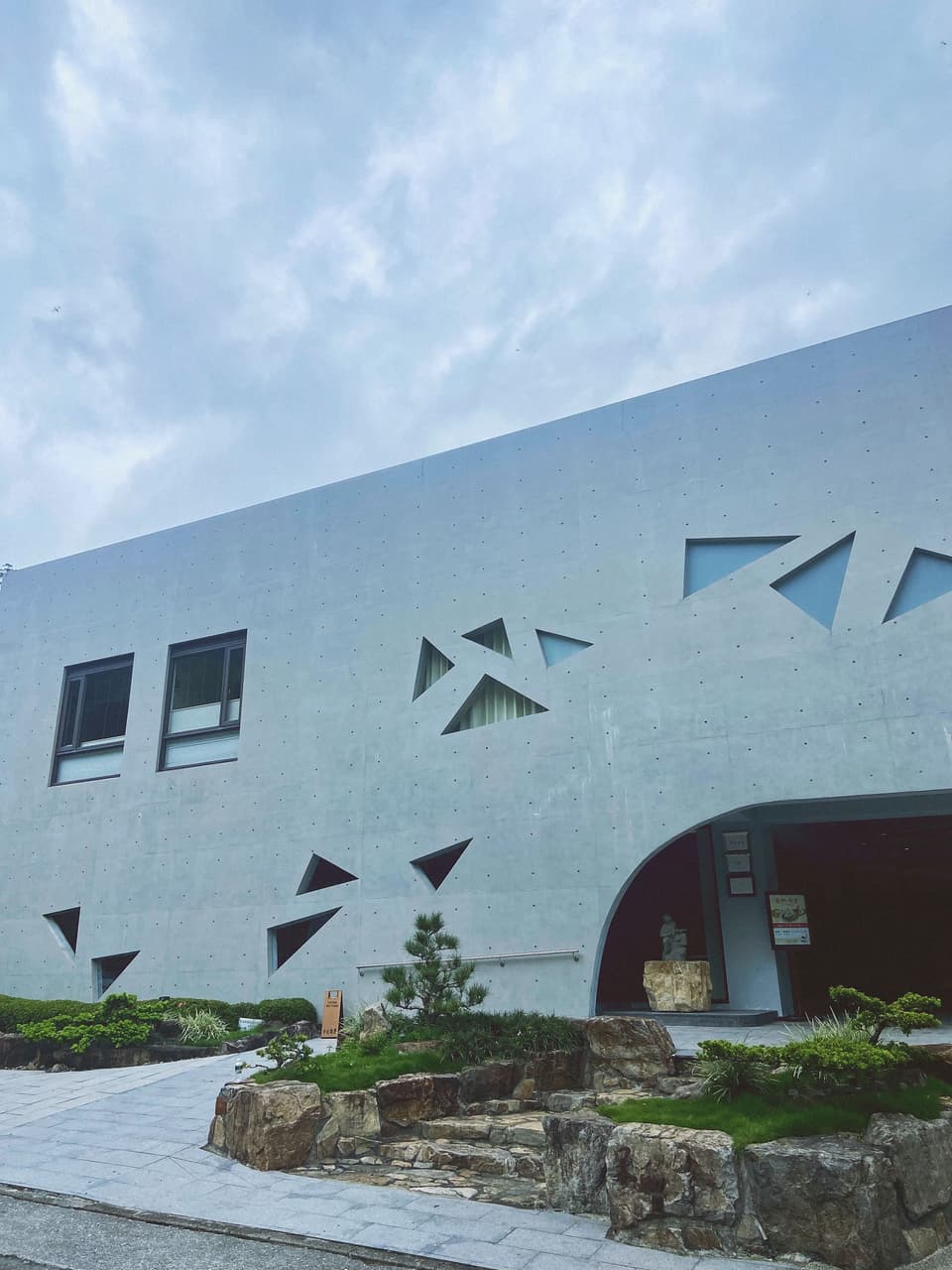 礁溪泡湯新選，呆水溫泉的靜謐時光 #電力滿格祕笈 - 遊台灣。趣旅行 (@sandy_1995) | Dcard