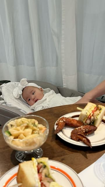 #育兒好物團購 LOVON RUYA攜帶床好用嗎？新手媽媽必收育兒神器 - 潔西卡卡 (@jessalba) | Dcard