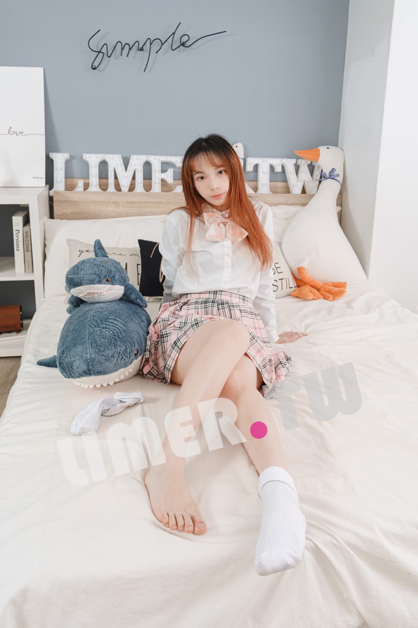 令人驚艷的JK美少女 Angel 裸足 首發！ - limer.tw (@limertw) | Dcard