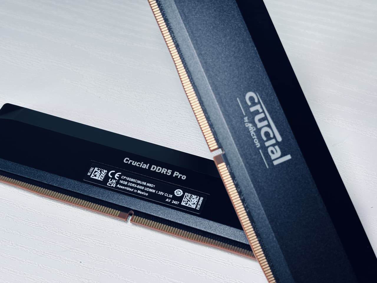 「換件外套，依然低調」 Micron Crucial PRO D5 6000 超頻版記憶體 #開箱 - 3C板 | Dcard