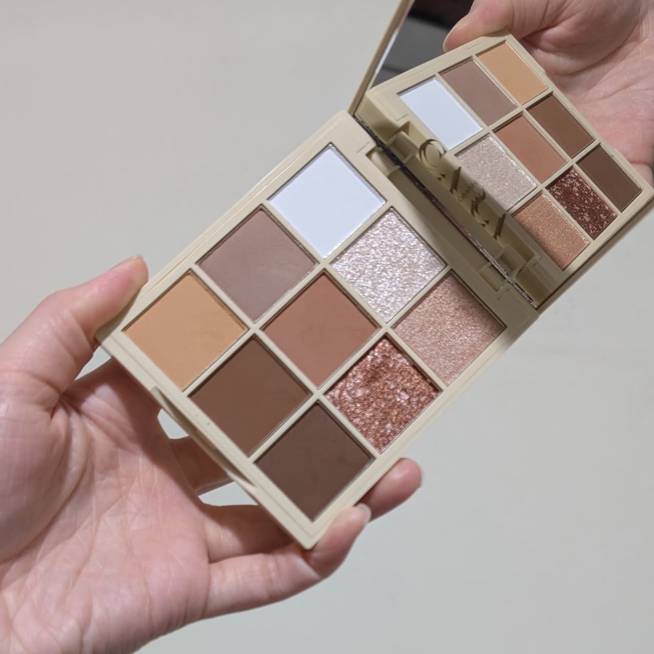 #斷捨離 這些彩妝品，我真的想不起來用(；´ﾟωﾟ`人) - 文青鳥 (@ysh_) | Dcard