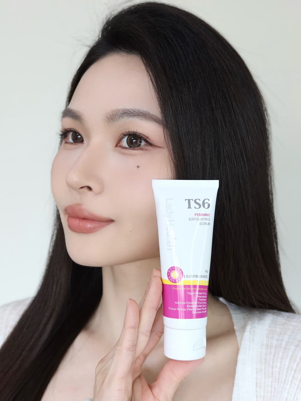 不開玩笑‼️用這條~嫩白到我自己都嚇到🍑觸感就像小北鼻｜TS6私密淨嫩去角質霜 - JULIANA🖤 (@yichen225) | Dcard