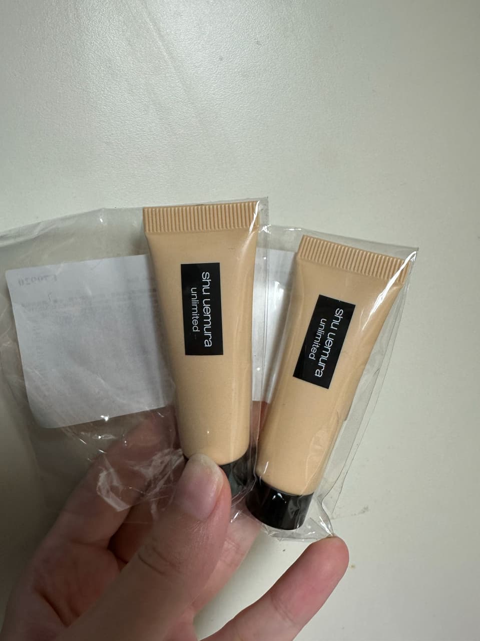 #我要賣 #已售出 植村秀 霧面粉底 584全新 10ml 小樣 - 二手交易板 | Dcard