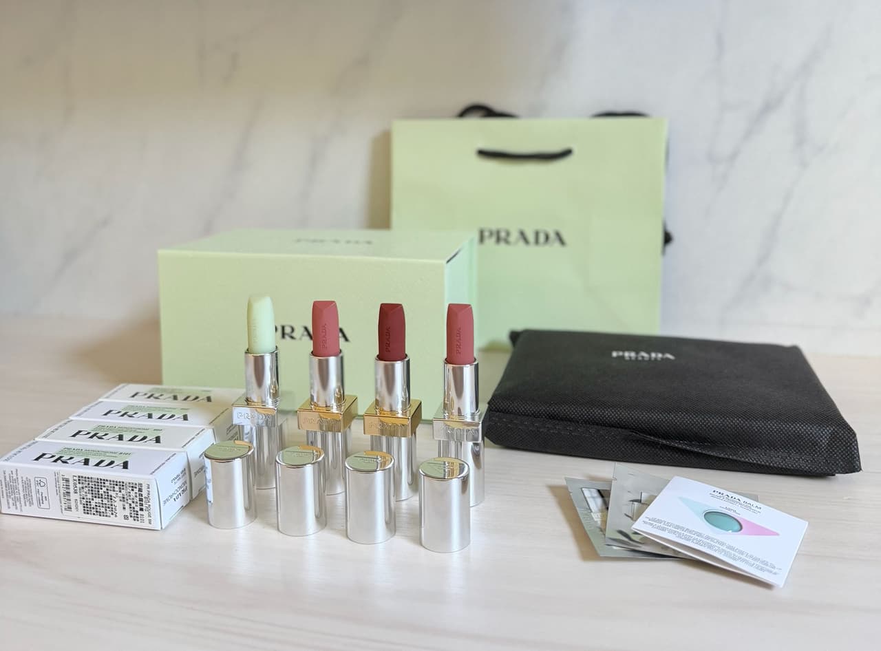 #開箱 PRADA Beauty 唇膏 💄（含它牌比較、官網包裝/贈品/刻字服務） - 美妝板 | Dcard