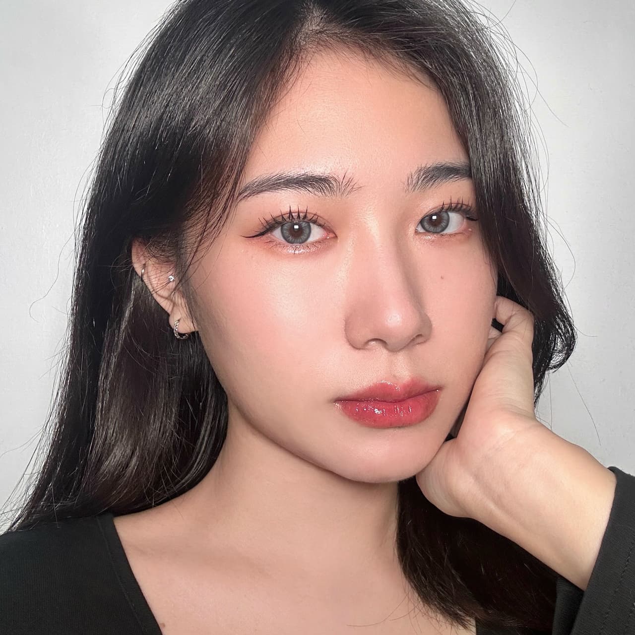 🎁🫶🏻Hapa Kristin 純淨透亮&深邃電眼 #夢幻棕 #午夜灰 - 摸你卡撐 (@vivi47) | Dcard