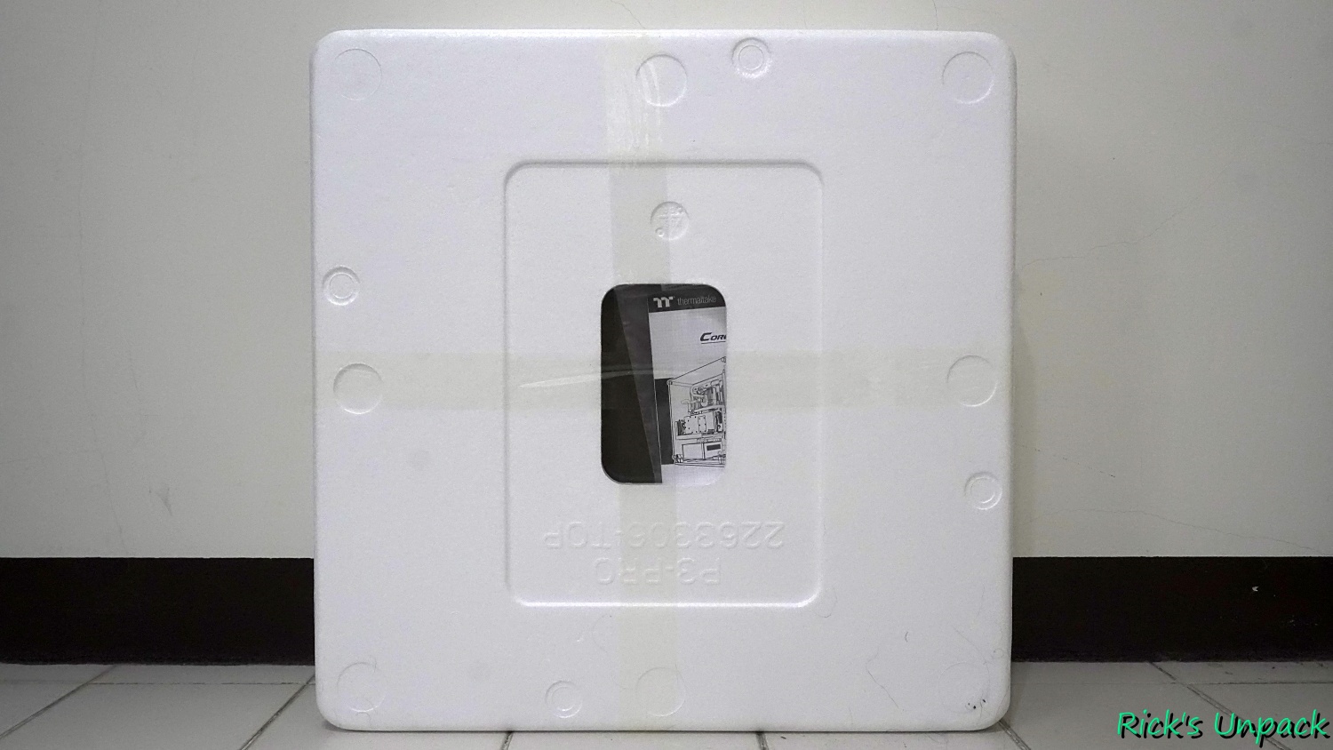 【開箱】美景盡收眼底 | Thermaltake 曜越 Core P3 TG Pro開箱 - 3C板 | Dcard