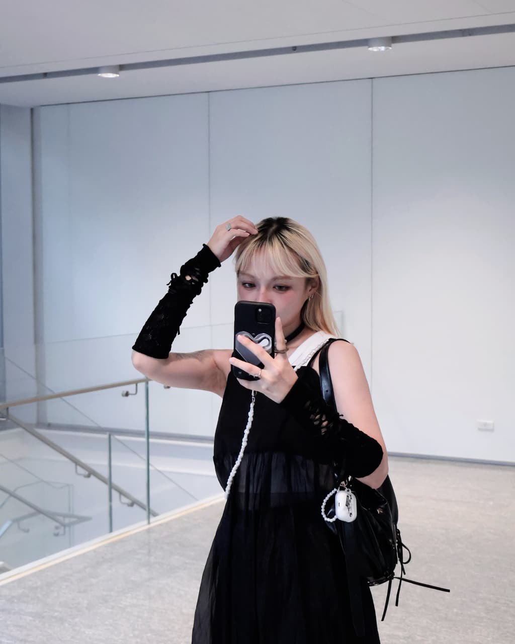 今天來點甜酷風 ༉‧₊˚🕯️🖤 ༉‧₊˚. ft. 𝐓𝐎𝐗𝐎𝐗𝐎 - 李 紈 (@oh0711) | Dcard