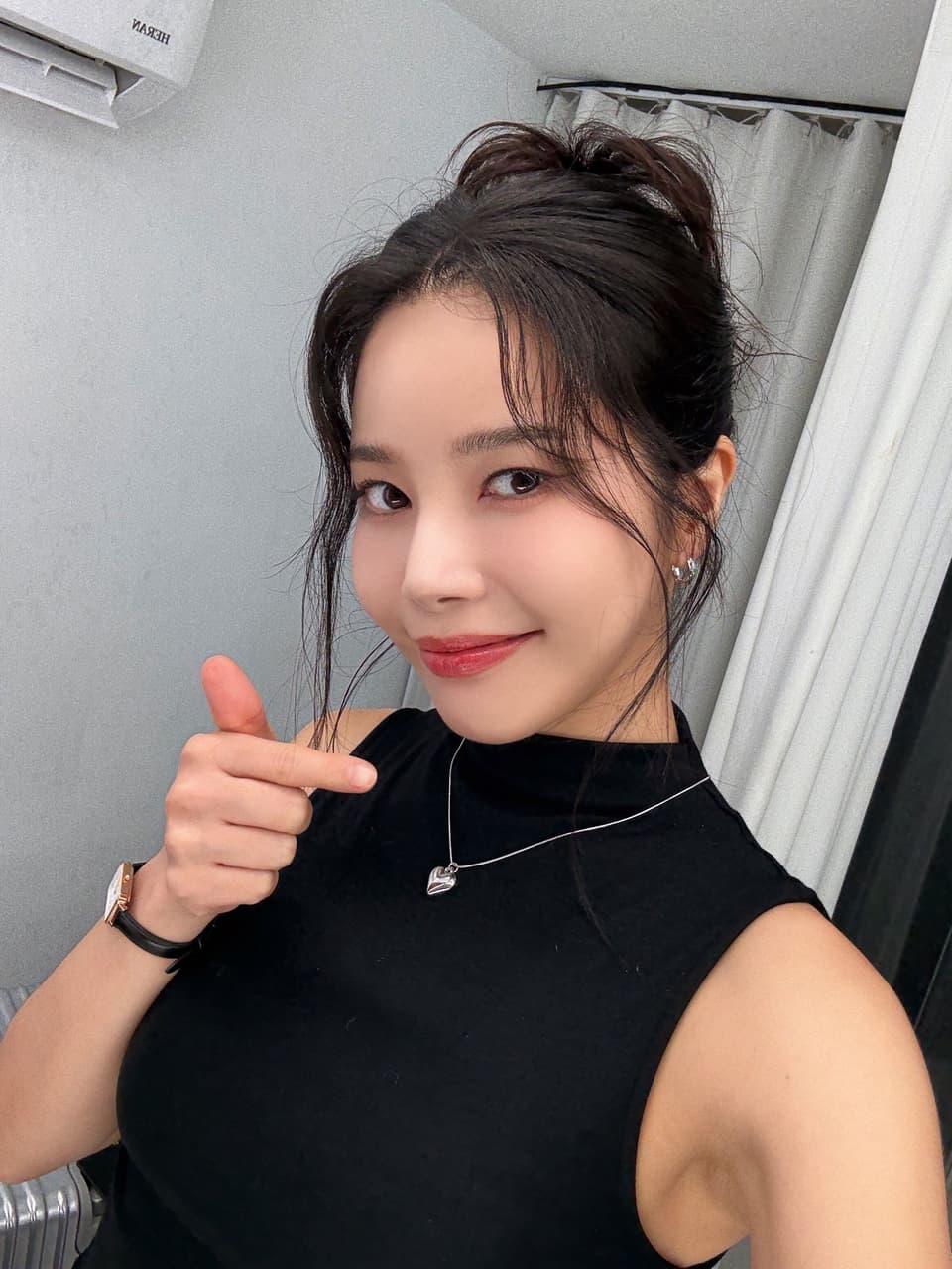 #集中討論 頌樂、9m88 6/11（三）華語單曲《𝐅𝐥𝐨𝐚𝐭𝐢𝐧𝐠 𝐅𝐫𝐞𝐞》回歸 🍀 MV及音源發布 - 追星板 | Dcard