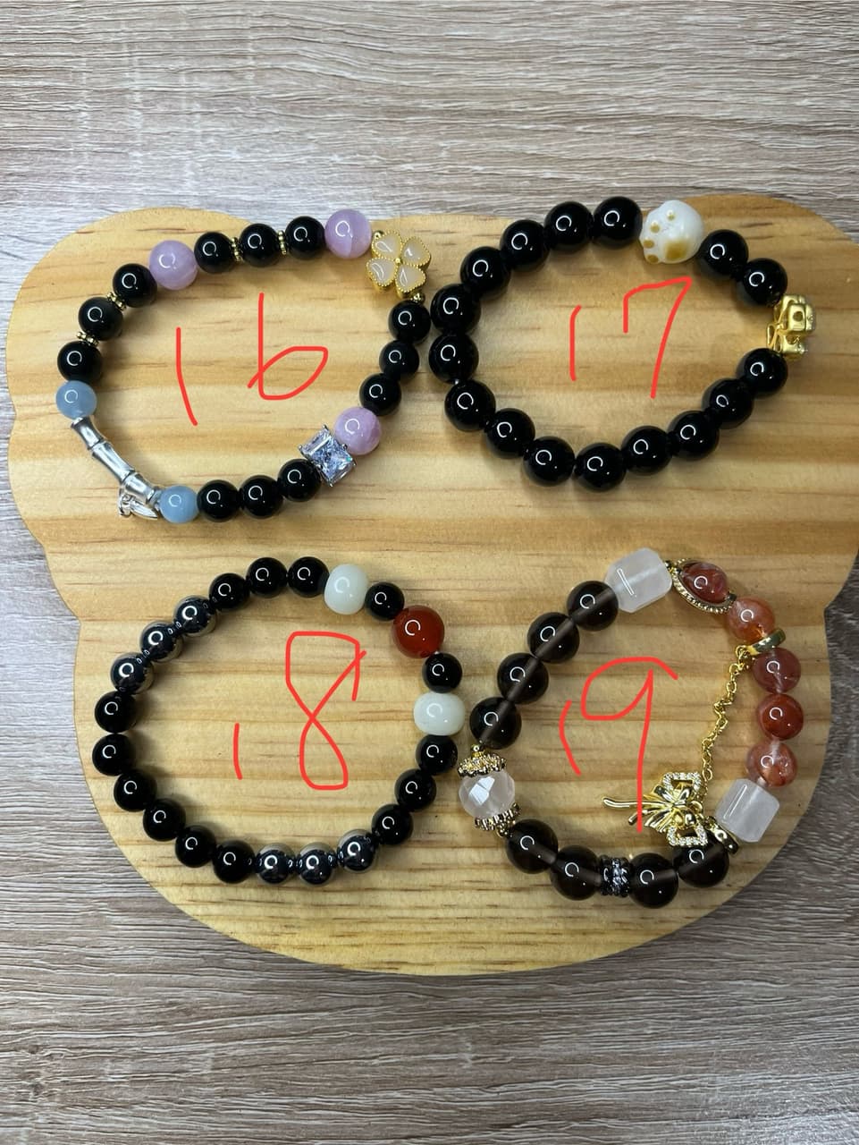 #我要賣 #我要賣 全新手串趴兔 - 二手交易板 | Dcard