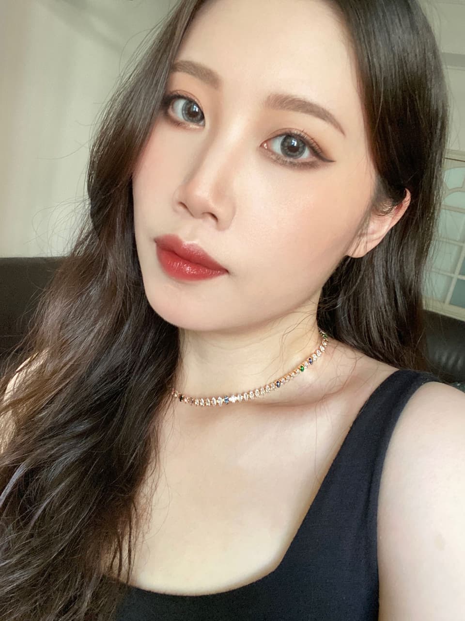 分享 掌握高級感妝容關鍵 輕煙燻眼妝修容腮紅畫法上妝小秘訣💓 美妝板 Dcard