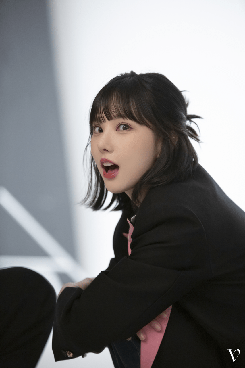 #更新 #照片 230327 VIVIZ Esquire畫報拍攝現場花絮 - GFRIEND板 | Dcard