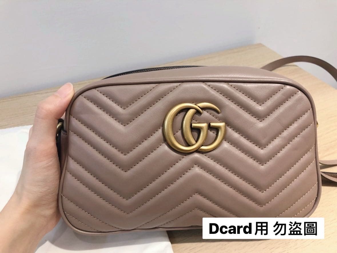 #我要賣 已售出 99成新Gucci marmont 24相機包（限面交） - 二手交易板 | Dcard