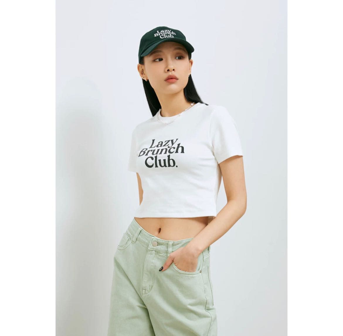 #SPAO 短版短袖 好穿又好看😻 - Cubi (@cubi12) | Dcard