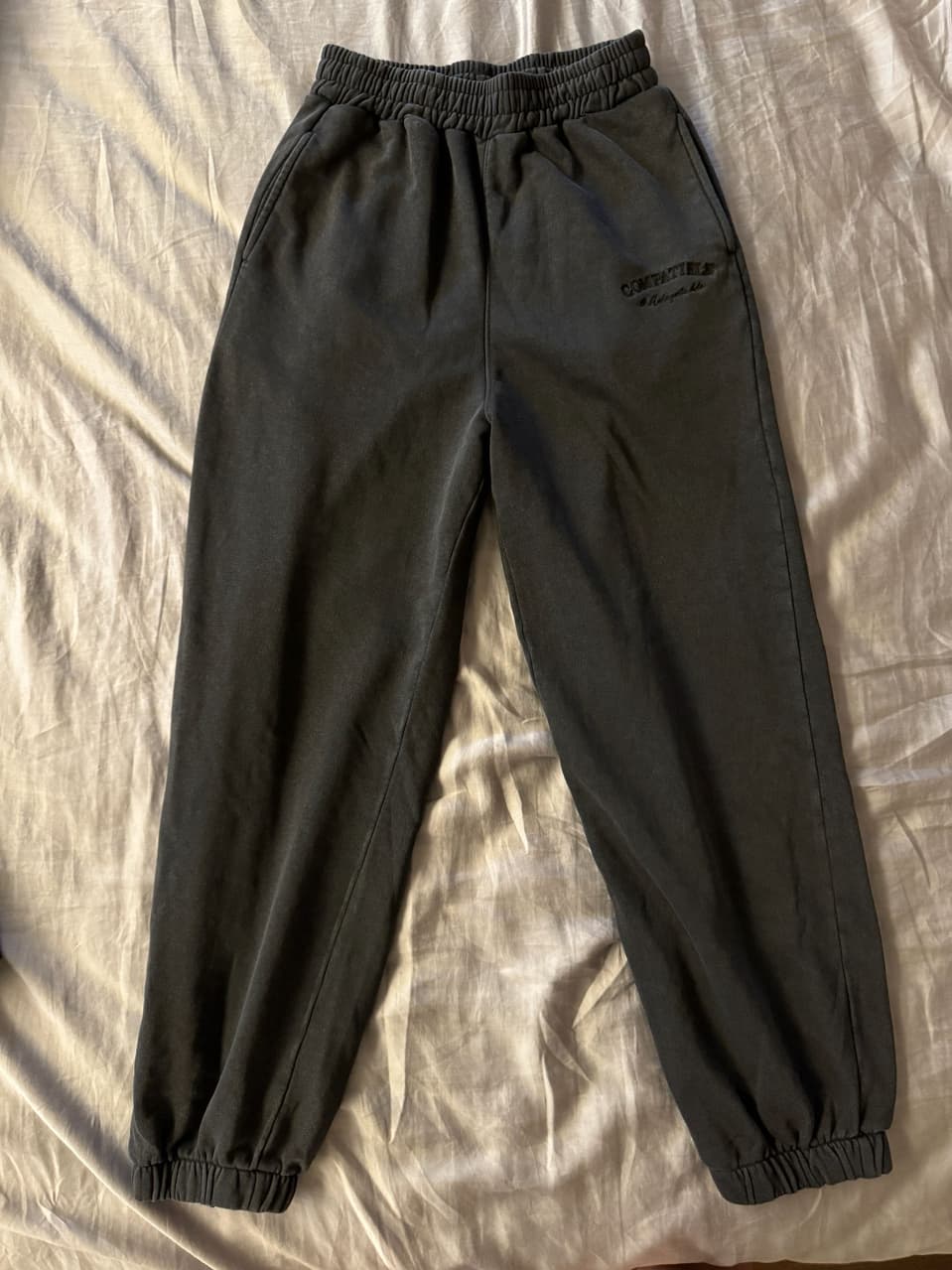 #我要賣 #我要賣 GU TEEN青春少女系列上衣/褲子 - 二手交易板 | Dcard