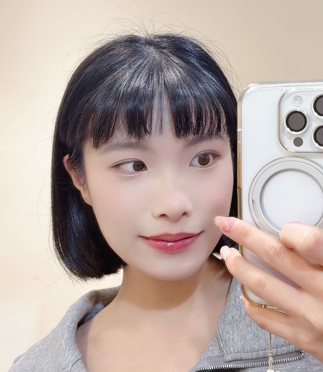 終於知道怎麼補妝了⋯！油肌到底要怎麼畫水光肌！！？💦 - 呼嚕呼嚕嚕 (@li_meng_chen) | Dcard