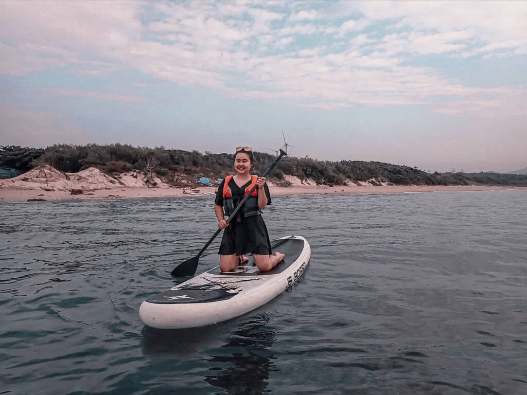 #國內遊記 【墾丁 SUP 】4 間墾丁立槳 SUP，夏天海邊必玩活動🌞 - 旅遊板 | Dcard