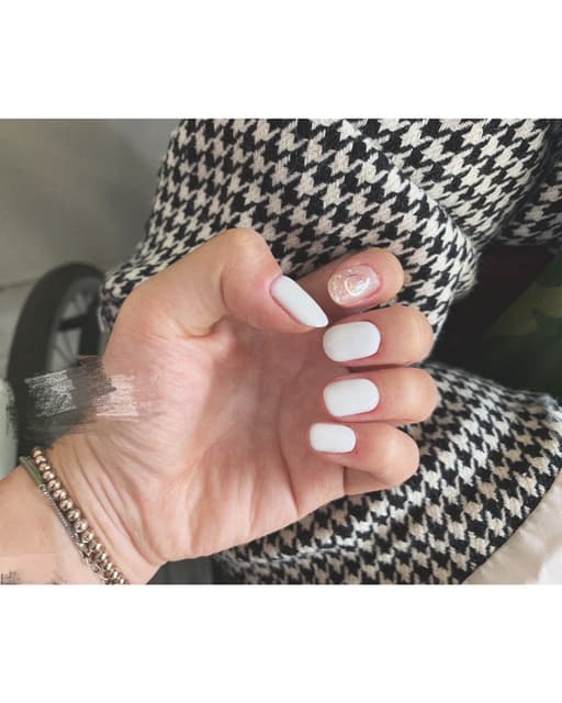 分享 自己在家做光療💅🏻 美甲板 Dcard