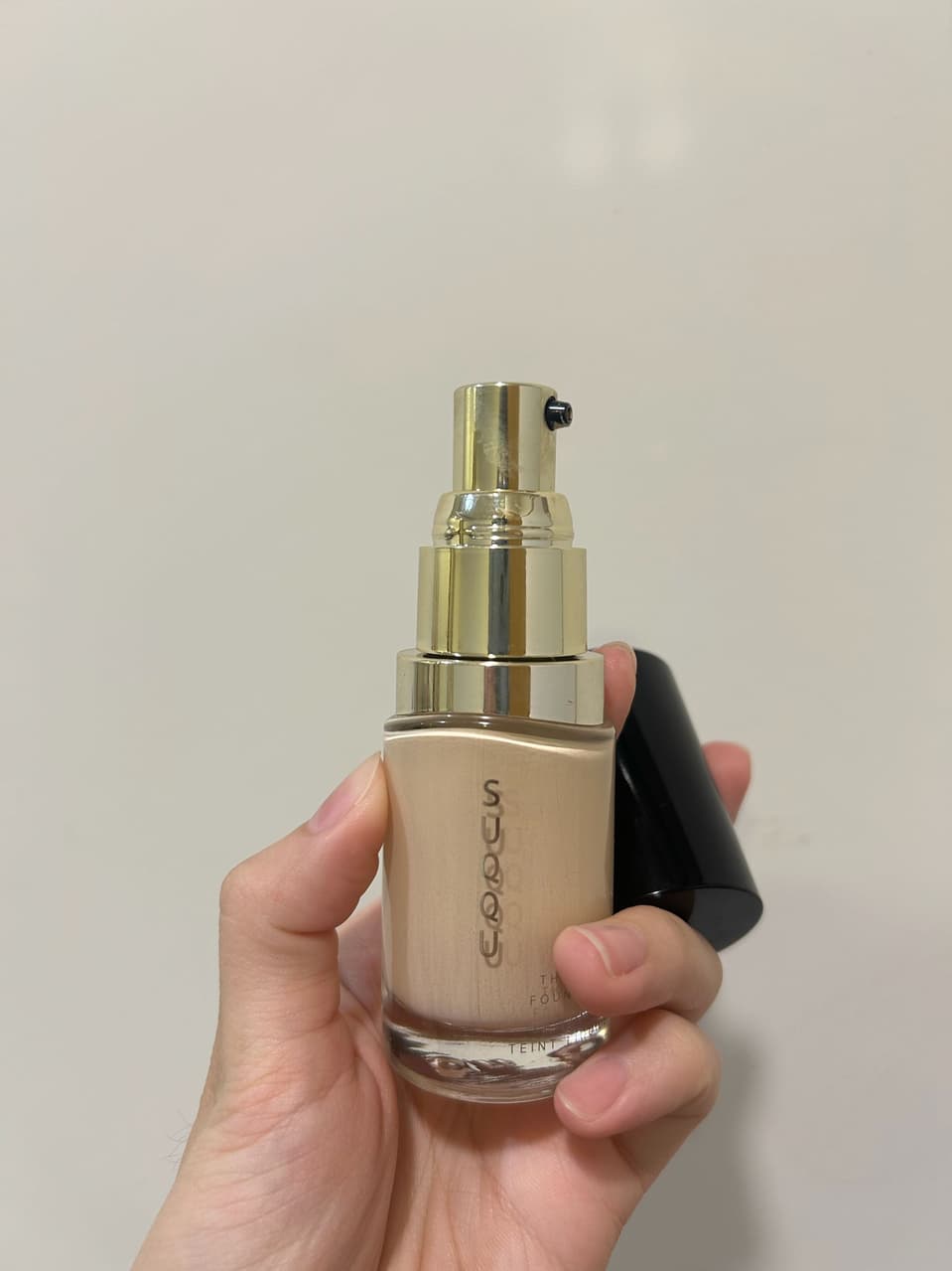 #我要賣 suqqu晶采艷澤粉底液30ml，色號105，沒有外盒，有圖片！ - 二手交易板 | Dcard