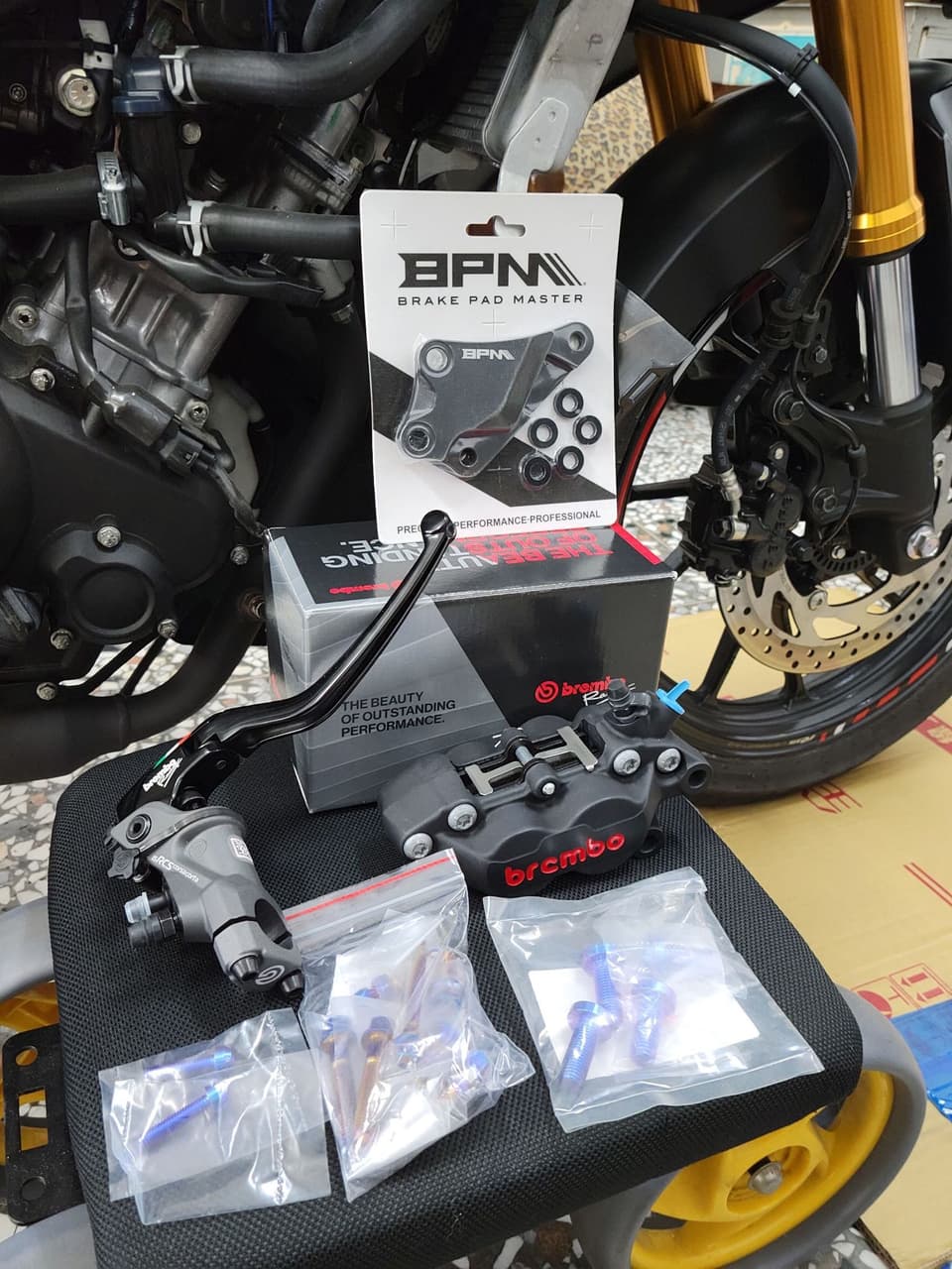 #白牌檔車 Brembo rcs15&基本對四 &金屬油管改裝心得 - 重機板 | Dcard