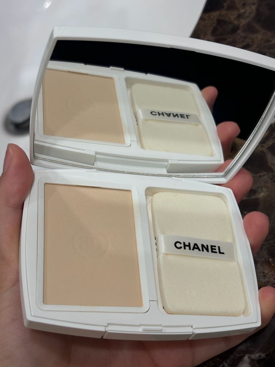 #我要賣 香奈兒 珍珠光新版粉餅BD01 - 二手交易板 | Dcard