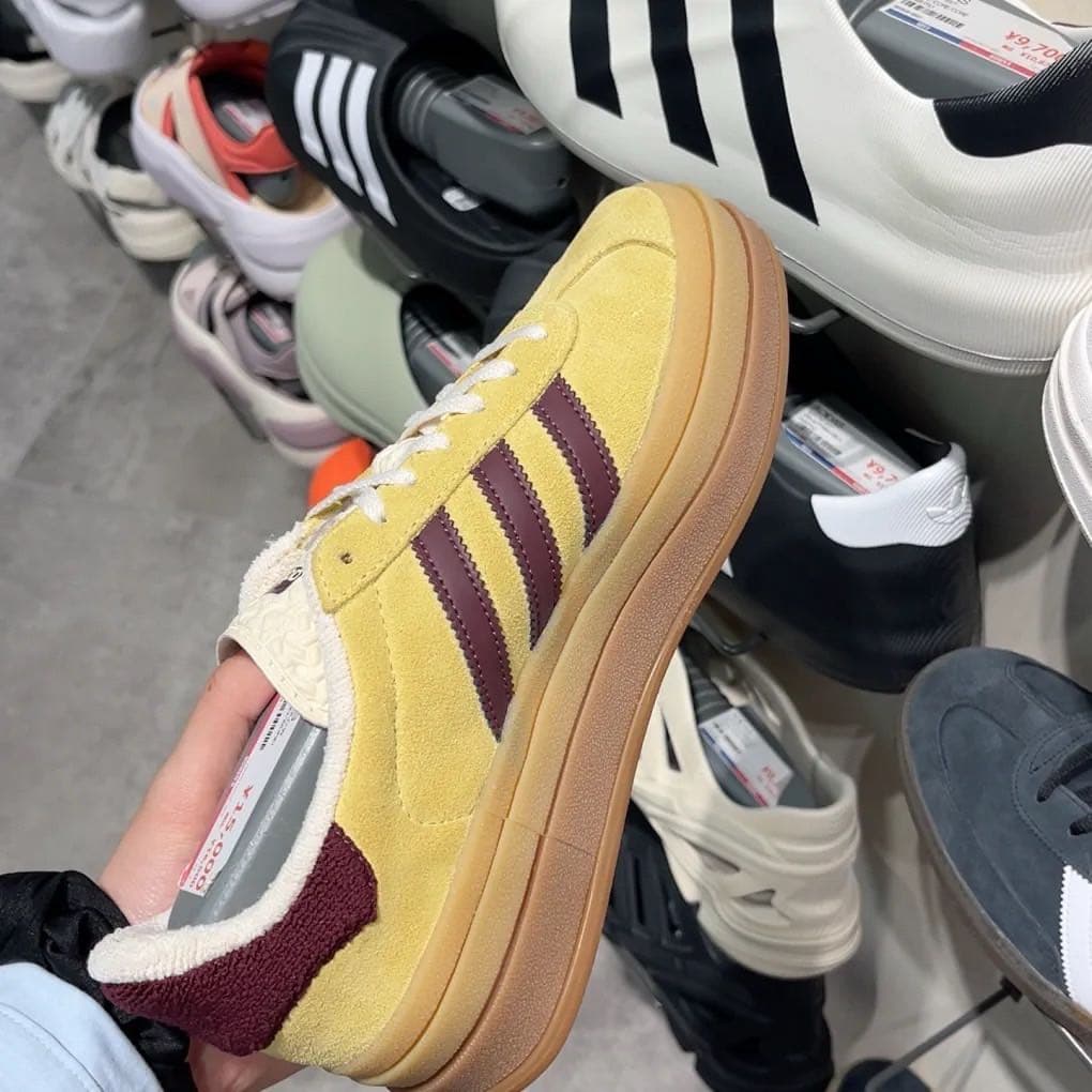 #我要賣 crocs淡粉色雲朵/adidas GAZELLE BOLD 蜂蜜焦糖/vanwalk波士頓包 - 二手交易板 | Dcard