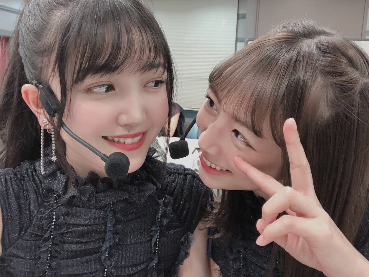 #情報 乃木坂46 「2019 FNS歌謡祭 第1夜」漸層衣裝 - 坂道 46板 | Dcard