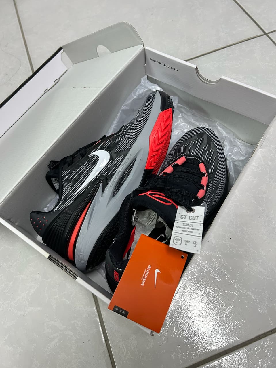 #我要賣 「我要賣」Nike Air Zoom G.T.2籃球鞋 - 二手交易板 | Dcard