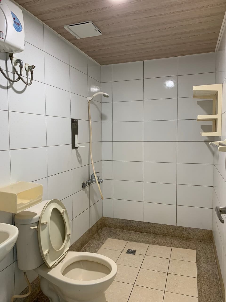 #校外租屋 #離台中火車站、中科大、一中街、中興大學近 - 中科大板 | Dcard