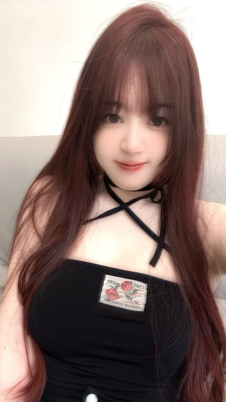 第一次買這種衣服結果不會綁🤣 - 國立臺灣大學 吃貨學系 (@ej._.chen) | Dcard