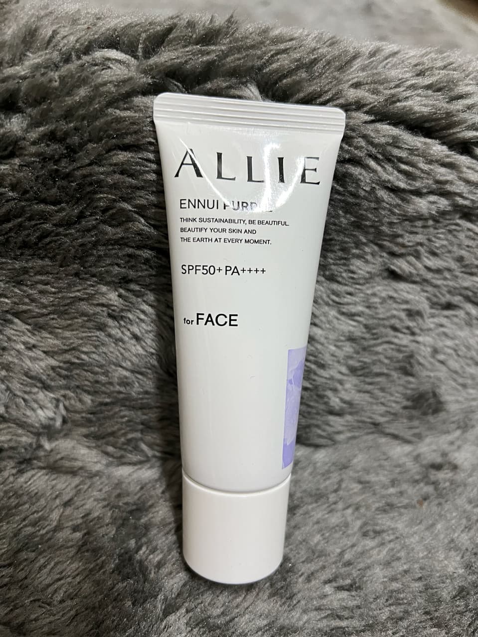 #我要賣 #全新 ️超值‼️#ALLIE 高效防曬水凝乳 90g - 二手交易板 | Dcard