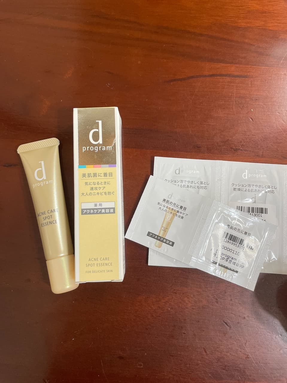 #情報 threads超紅的敏感話題抗痘精華蝦皮有了！還更便宜🔥$535塊再免運～ d program 抗痘 保養 省錢 - Fea (@roll420) | Dcard