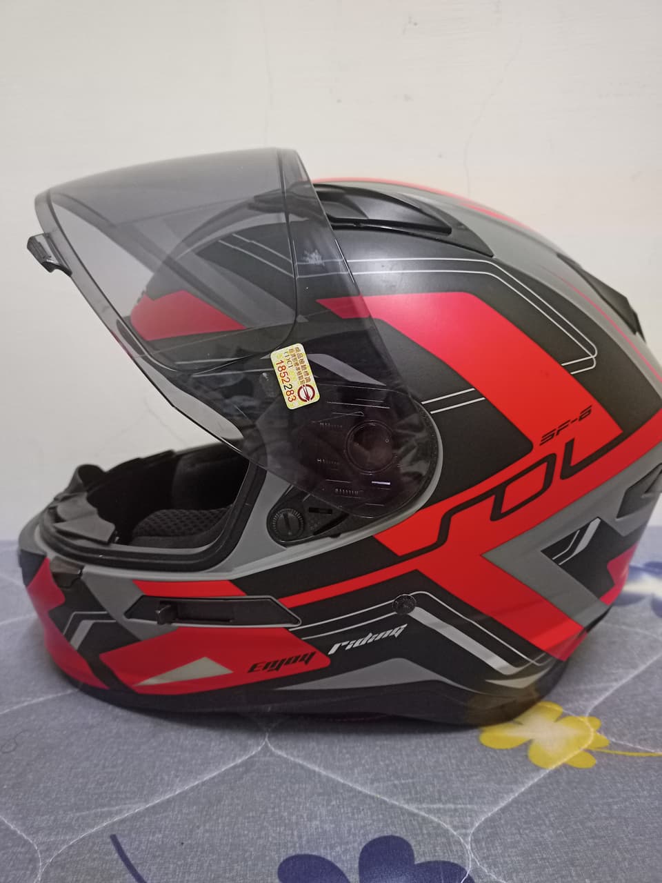 售 SOL SF-6二手安全帽 - 逢甲大學二手物交流板 | Dcard