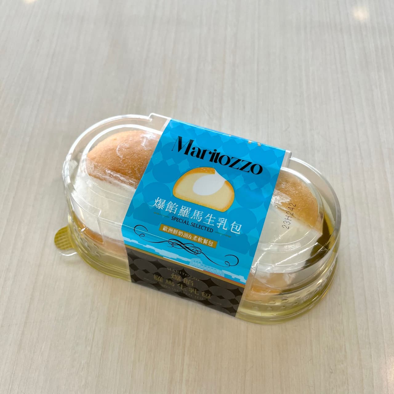 7-11甜點試吃☃️爆陷羅馬生乳包 - 小檸檬🍋 (@yi_05) | Dcard