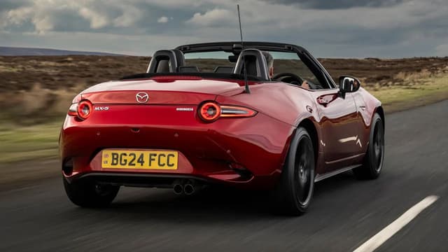 Mazda MX-5 未來將持續燃油車設定 - 汽車板 | Dcard