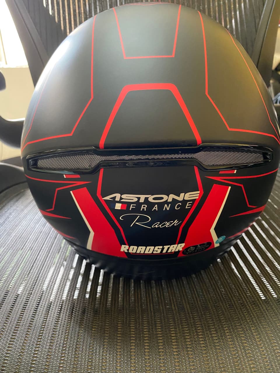 二手astone 808 roadstar彩繪ww11安全帽 - 崑山科大板 | Dcard