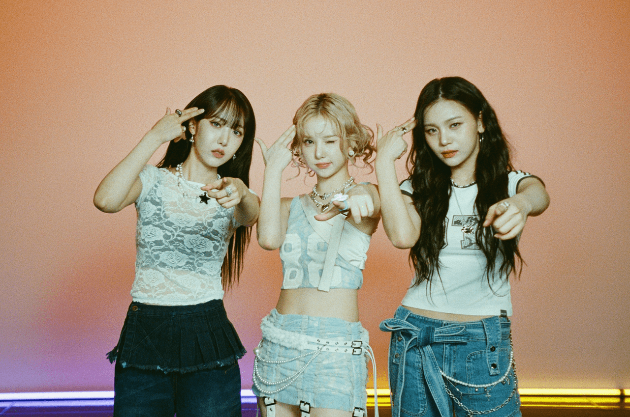 #集中討論 VIVIZ 迷你五輯 VOYAGE 回歸🤫 - B159-1 留言 | Dcard