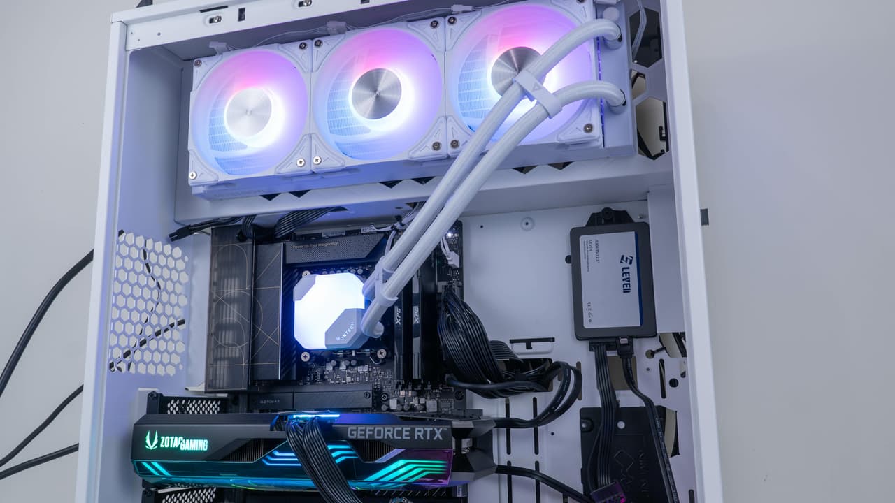 「評測」君主 MONTECH HyperFlow ARGB 360 - 便宜也有好貨？！ - EnterBox (@enterbox) | Dcard