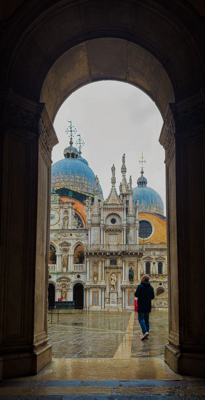 #請益 人生第一台相機 XT5 or A7C2 - 攝影板 | Dcard